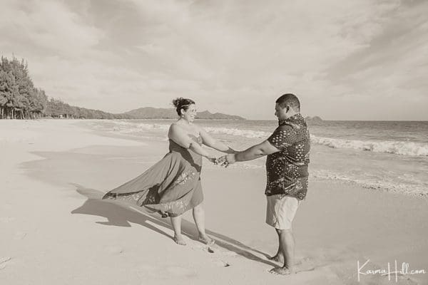 Along for the Ride - Emma & Jesse's Oahu Maternity Portraits