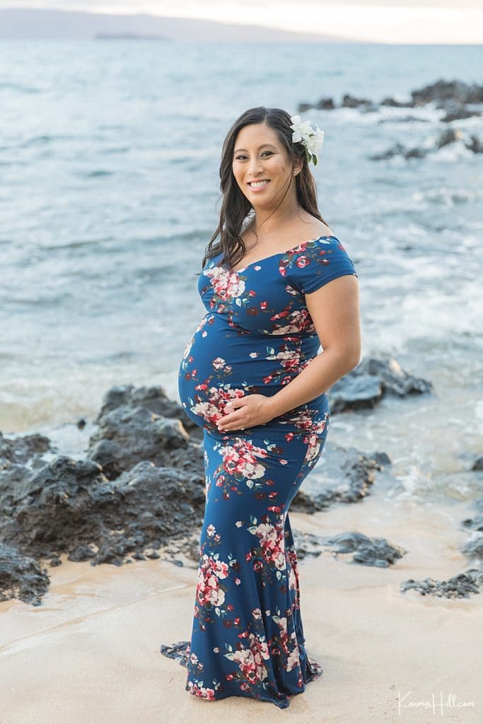 A Loving Babymoon - Erika & Christian's Maui Maternity Portraits