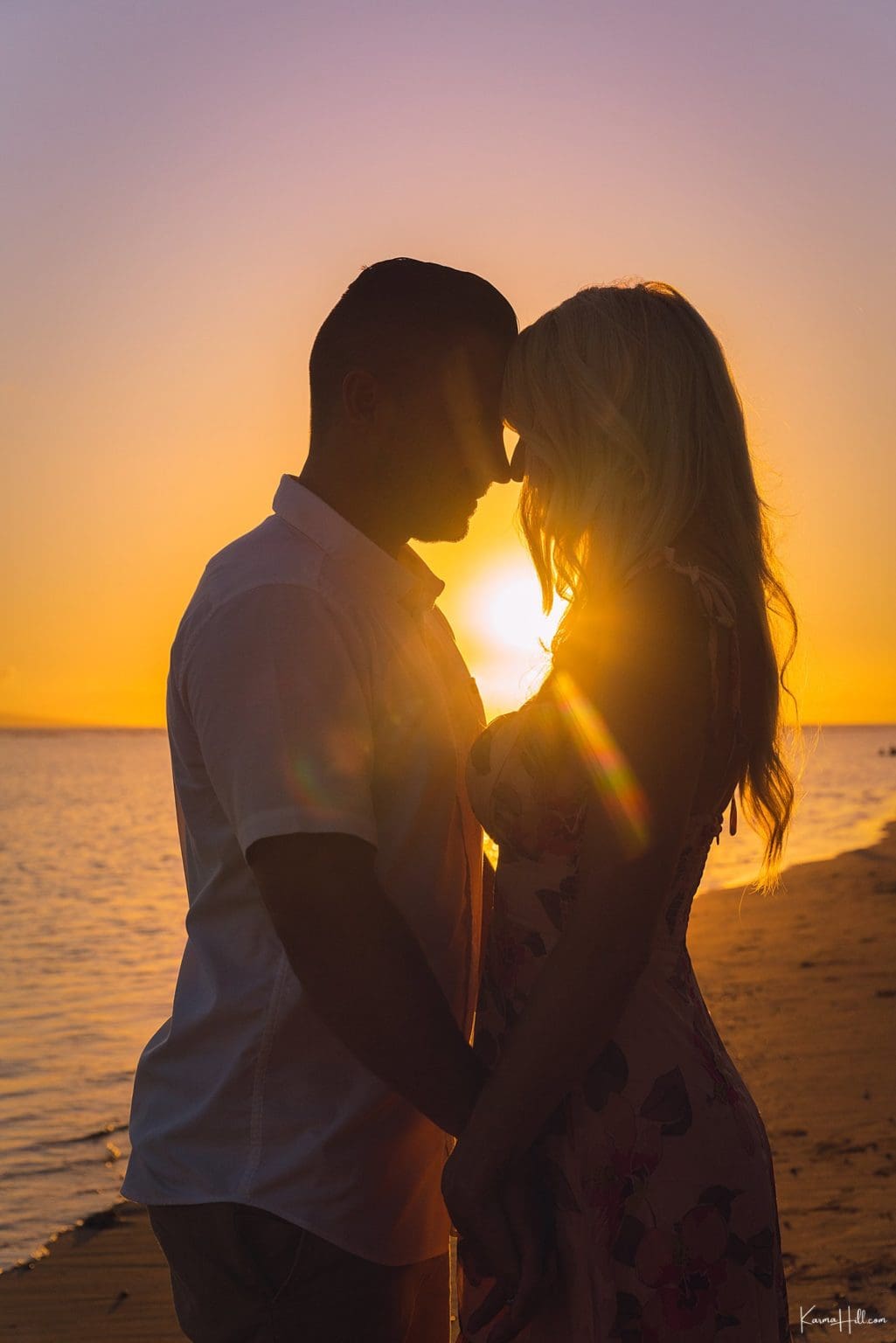 Golden Hour Memories - Hongola Family's Beach Portraits in Maui