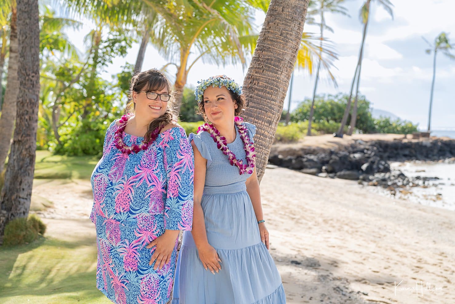 That's My Best Friend - Jennifer & Krista Oahu Portraits