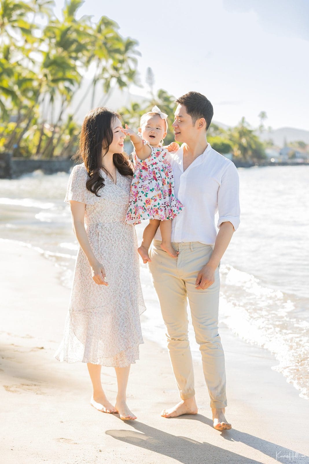 Baby's First Hawaii Trip - Choi Family's Maui Beach Portraits