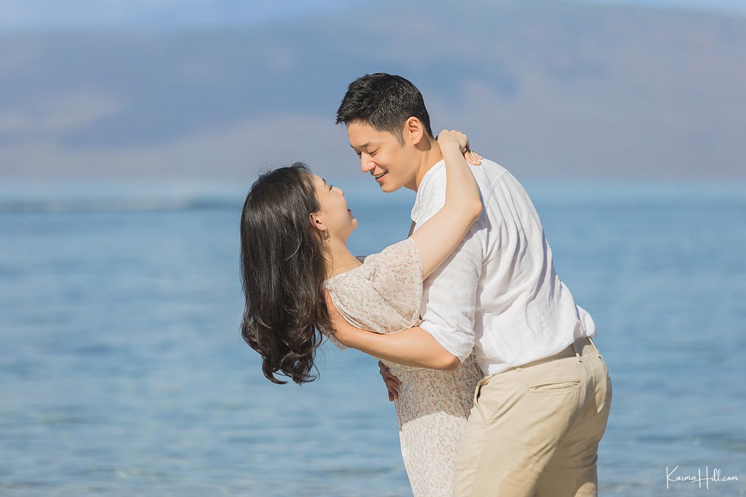 Baby's First Hawaii Trip - Choi Family's Maui Beach Portraits