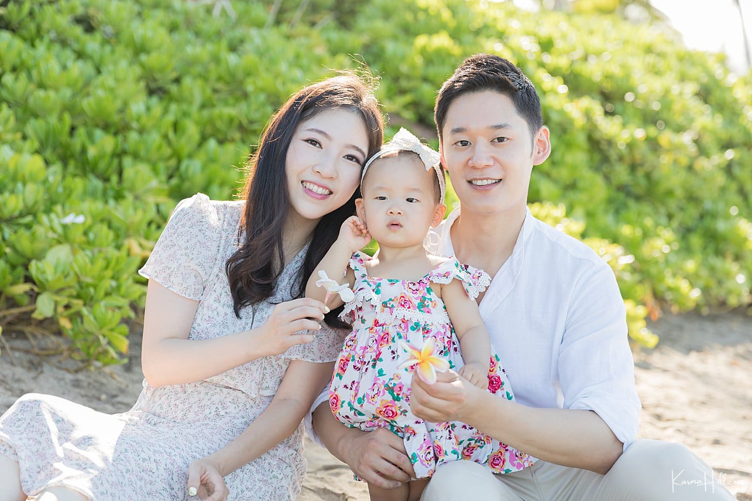 Baby's First Hawaii Trip - Choi Family's Maui Beach Portraits