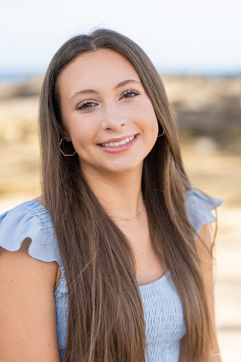 All Eyes On Me - Emily's Oahu Senior Portraits
