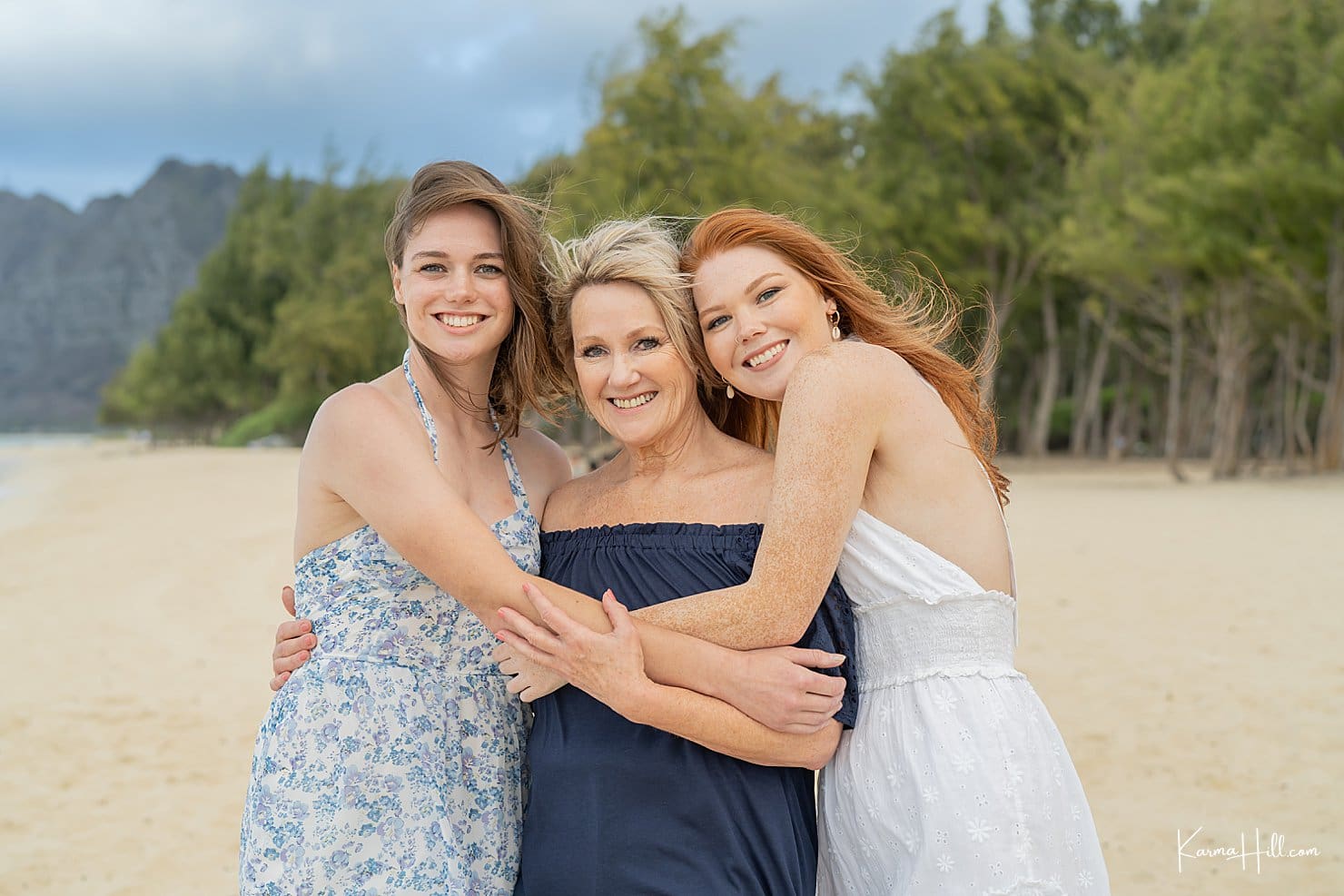 Elegant & Confident - Trudeau Family's Oahu Beach Portraits