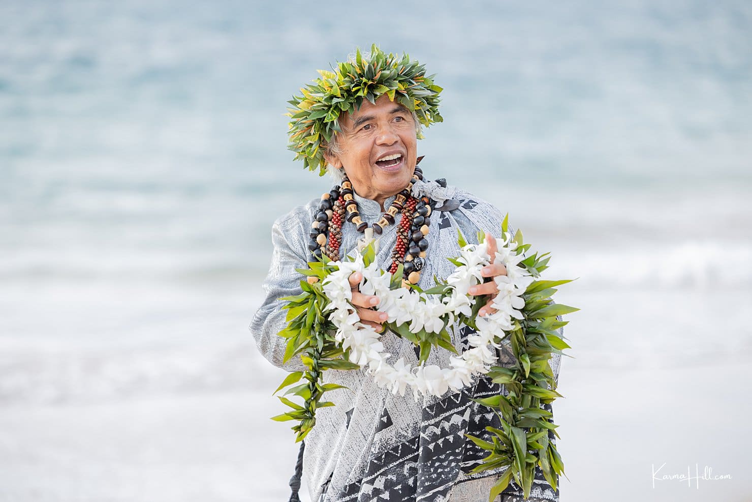 Serendipity in Hawaii - Angela & Travis' Maui Beach Wedding