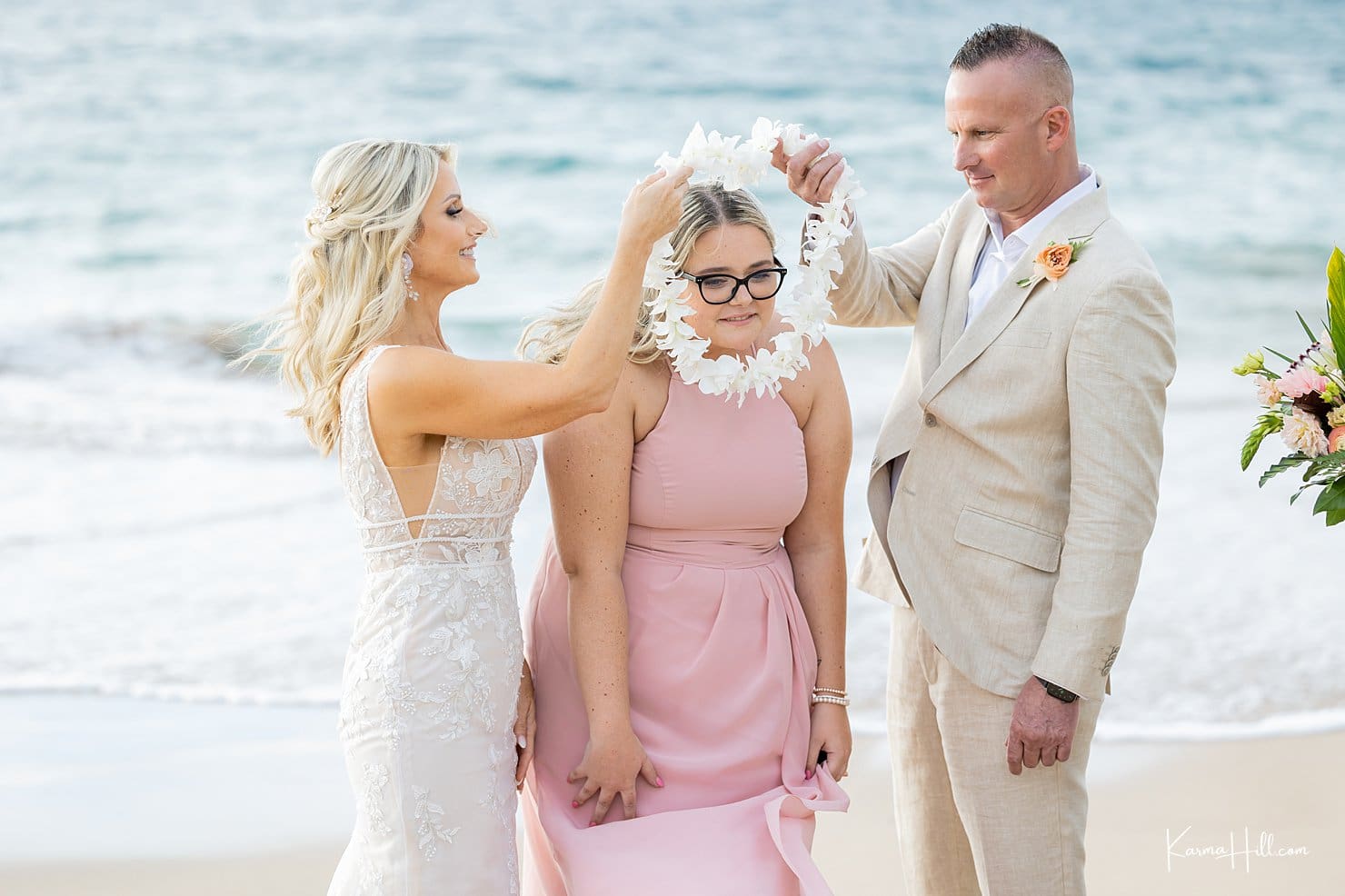 Serendipity in Hawaii - Angela & Travis' Maui Beach Wedding