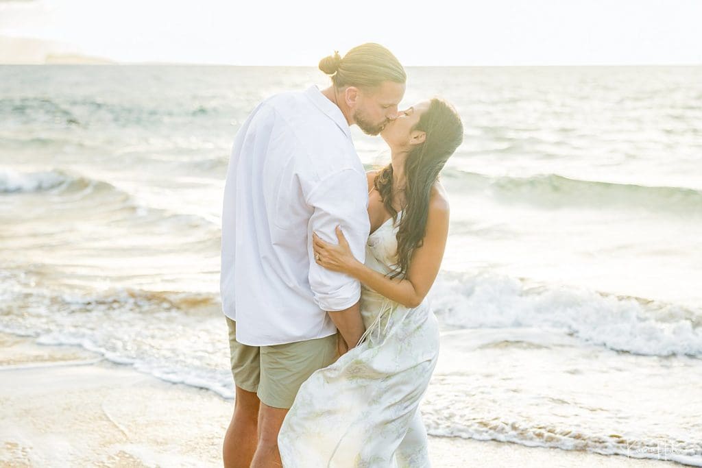 Honeymoon Happiness - Kristen & Christopher's Maui Couples Portrait