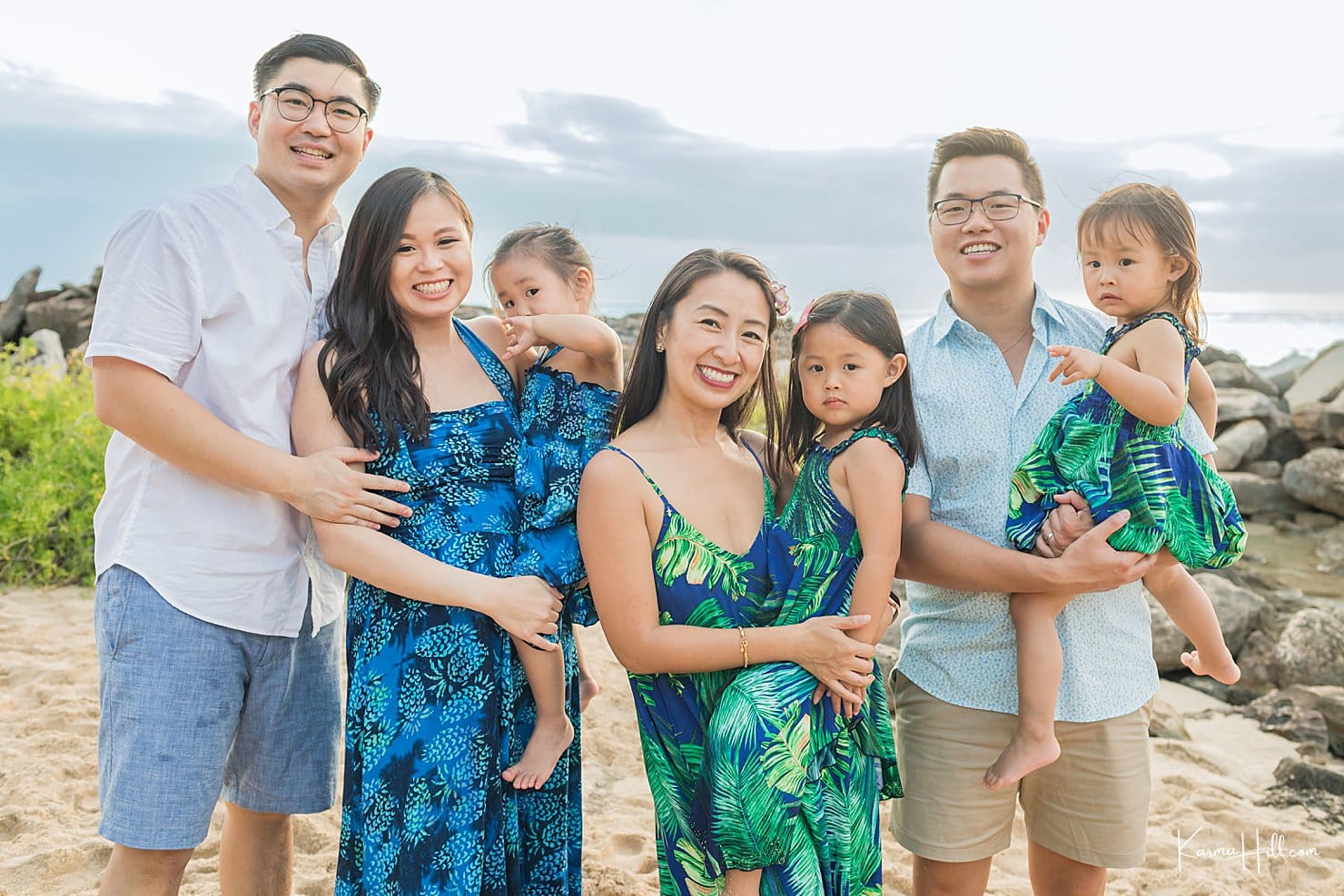One On The Way - The Nguyen's Oahu Family Portrait
