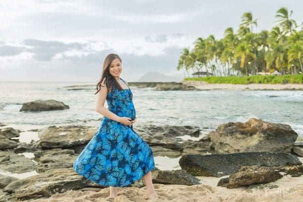 One On The Way - The Nguyen's Oahu Family Portrait