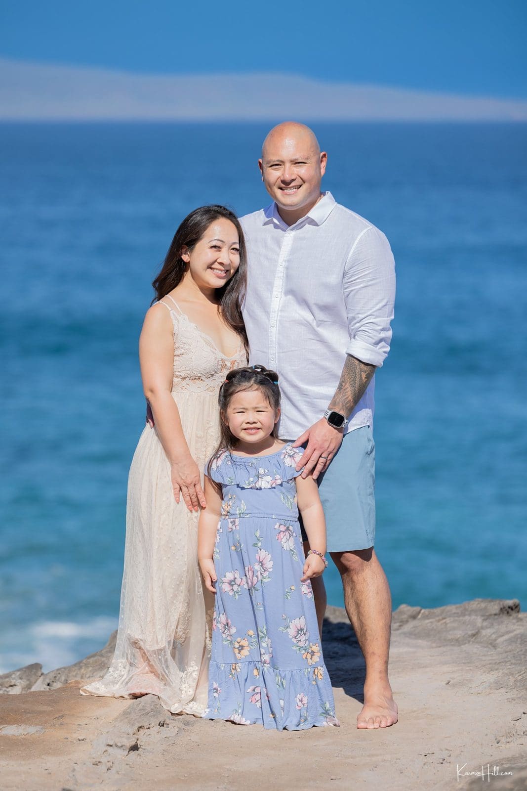 Moments To Treasure - The Yee's Maui Family Portrait