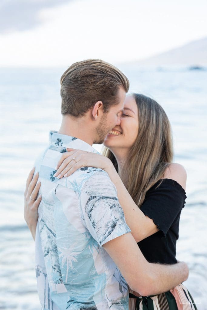Next Door Romance - Ross & Keira's Maui Portrait Proposal