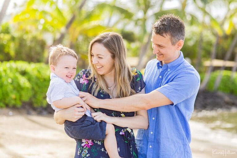 Priceless Moments - The Metcalfe's Maui Family Portrait