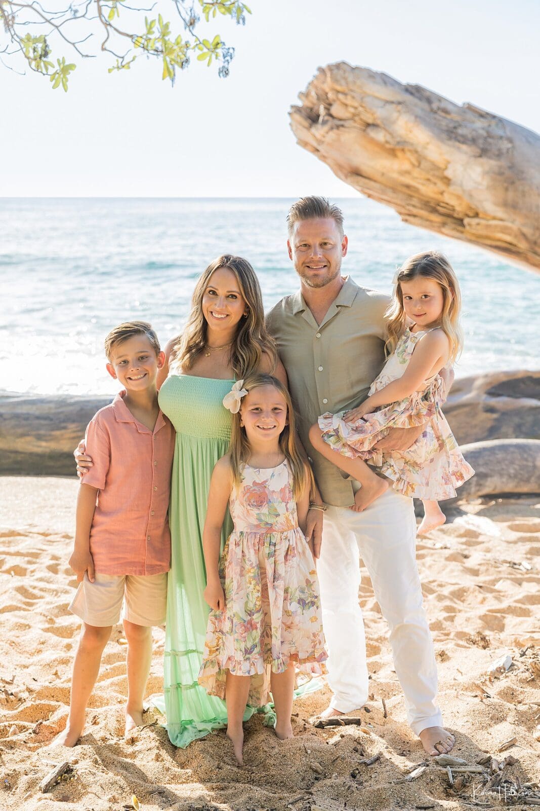 Everyone In The Frame - The Yoder's Kauai Family Portrait