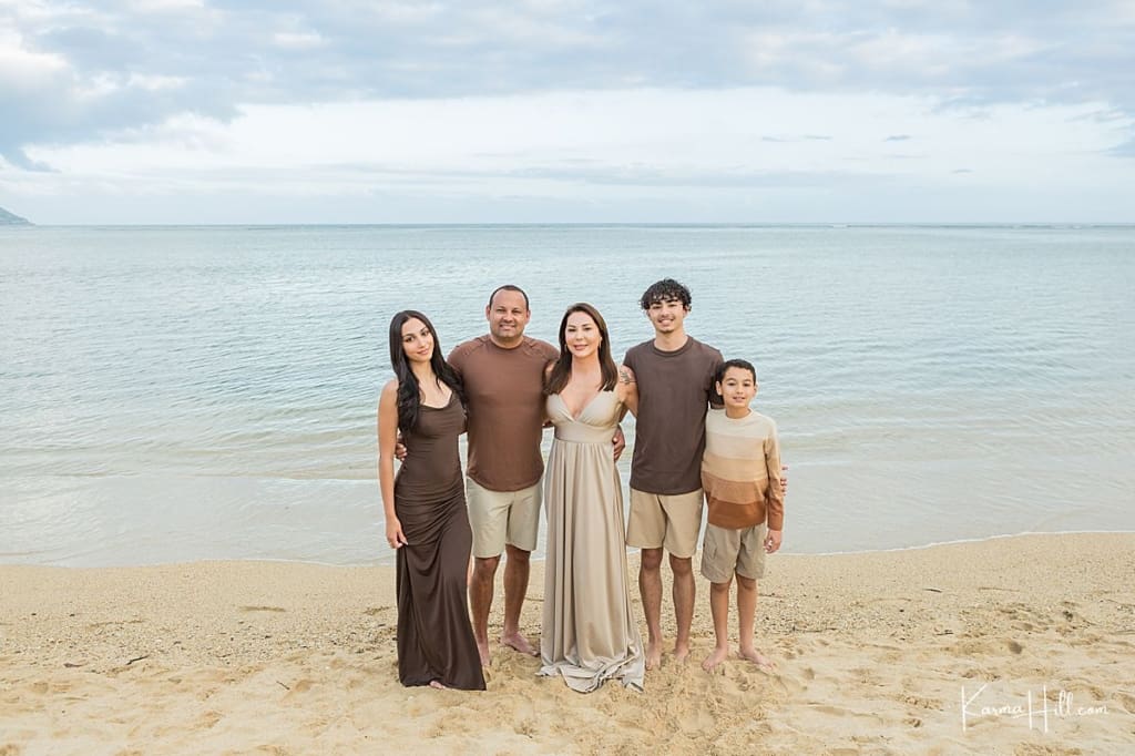 Forever 21 - The Soares' Oahu Family Portrait