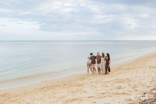 Forever 21 - The Soares' Oahu Family Portrait