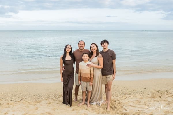 Forever 21 - The Soares' Oahu Family Portrait