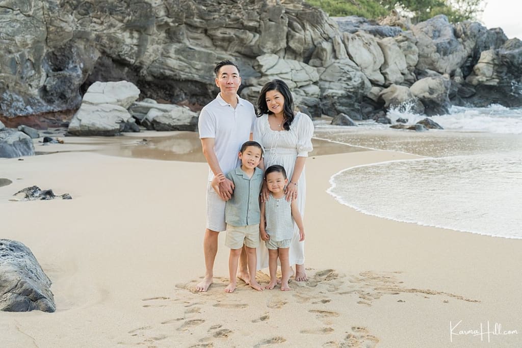 The Liao Family’s Stunning Maui Family Portraits at Sunset