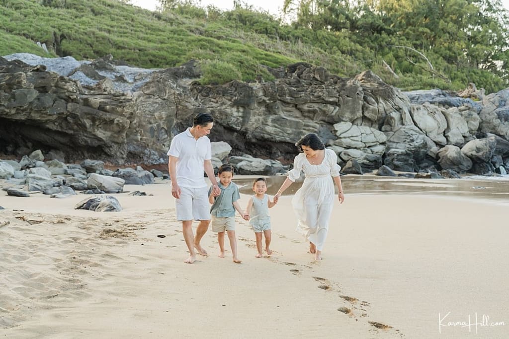 The Liao Family’s Stunning Maui Family Portraits at Sunset