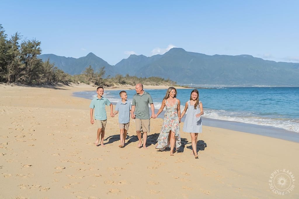 Full Circle Moments - The Mapes' Maui Family Portrait