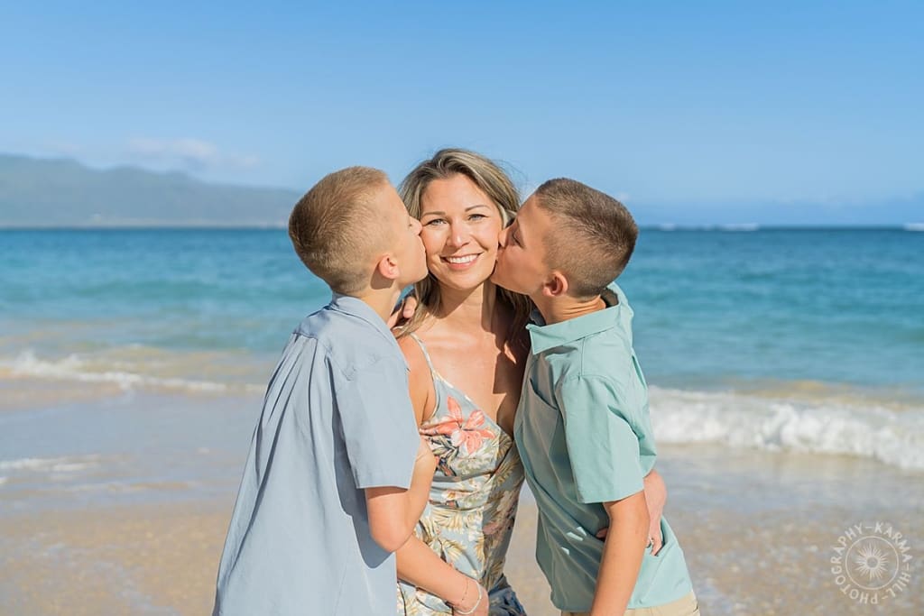 Full Circle Moments - The Mapes' Maui Family Portrait